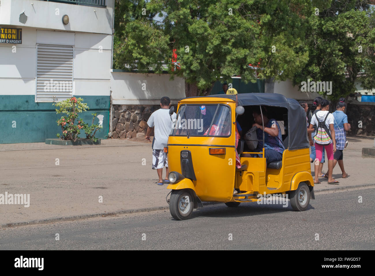 Madagascar taxi hi-res stock photography and images - Alamy