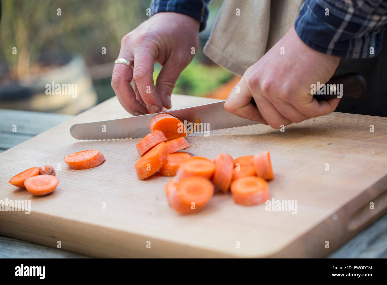 Chopping board vegetables hi-res stock photography and images - Alamy