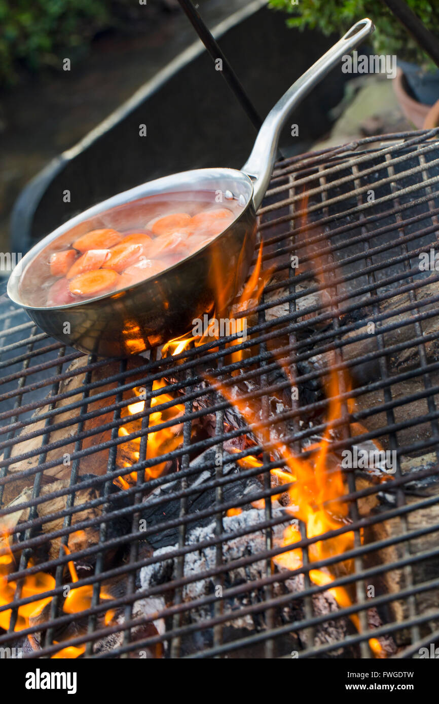 Pan over fire hi-res stock photography and images - Alamy