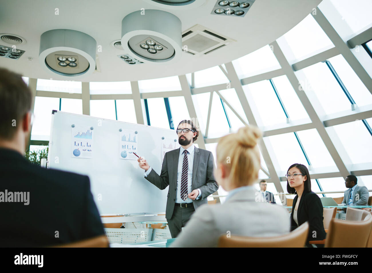 Explaining diagram hi-res stock photography and images - Alamy