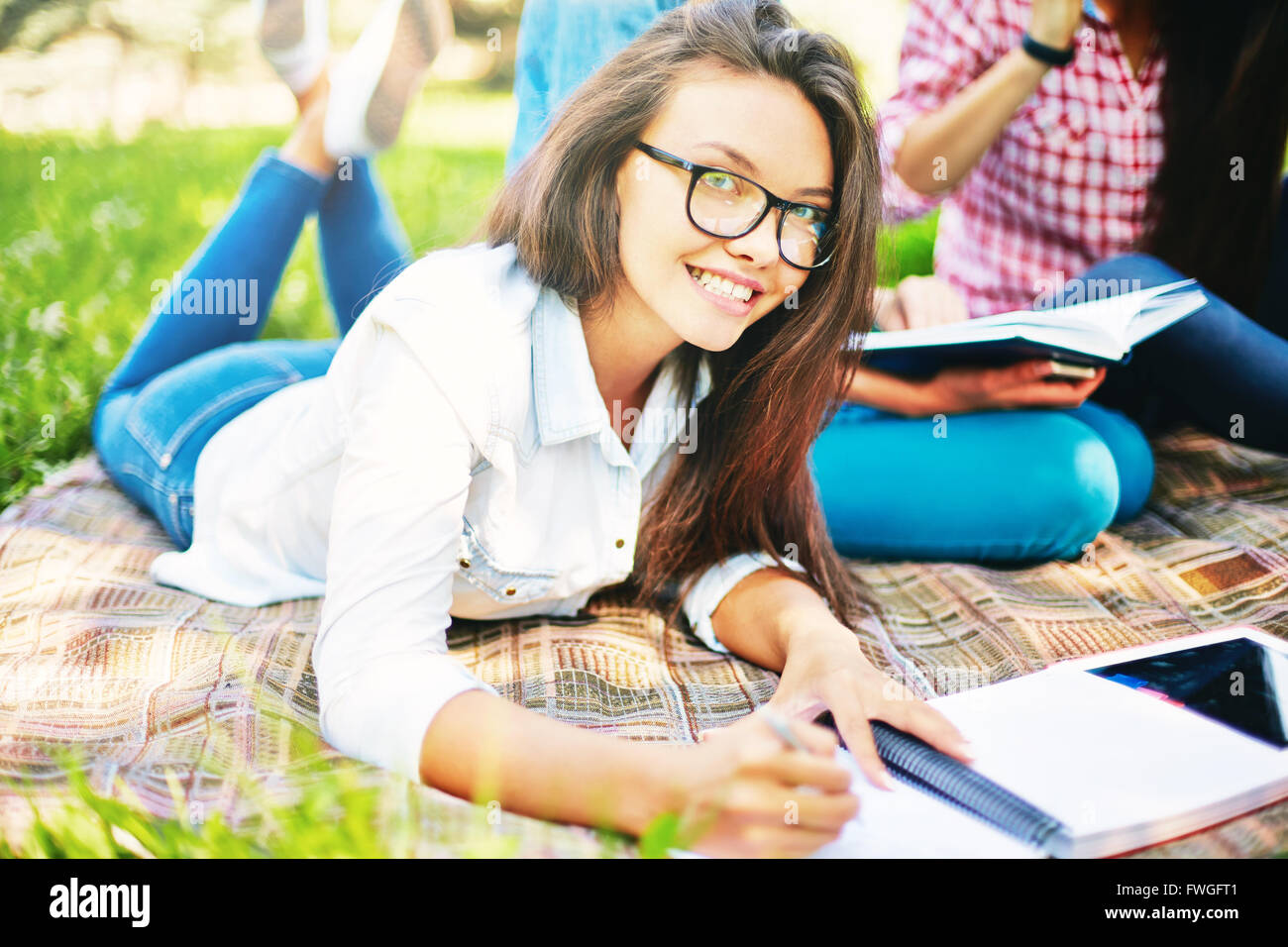 Brunette college student hi-res stock photography and images - Alamy