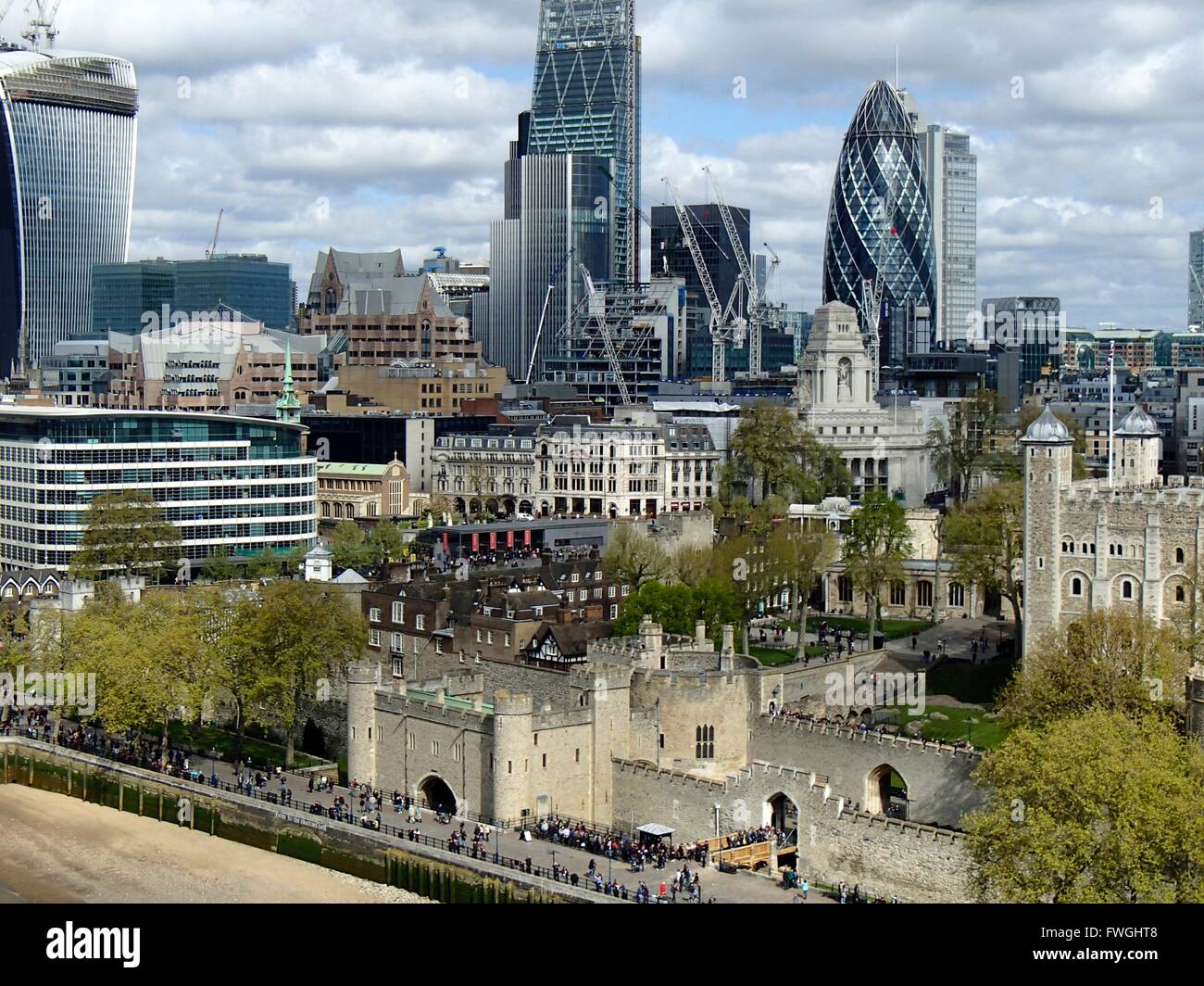 Norman foster tower hi-res stock photography and images - Alamy