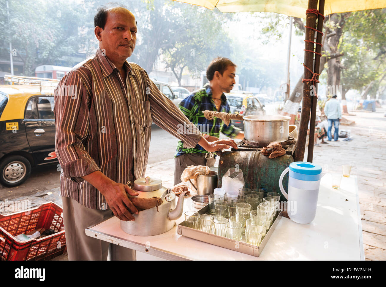 Mumbai tea hi-res stock photography and images - Alamy