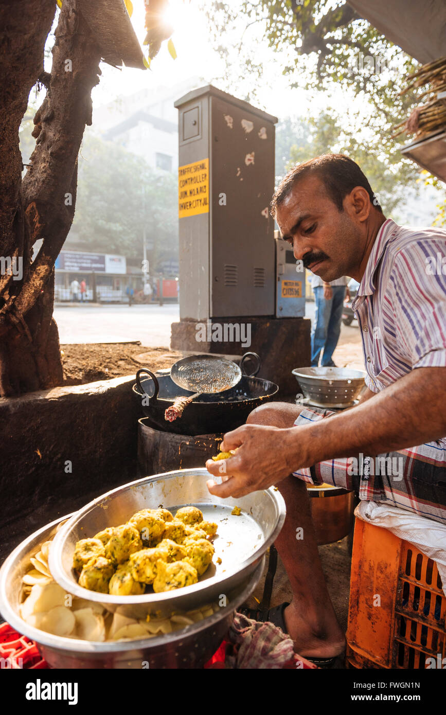 Street food mumbai hi-res stock photography and images - Alamy