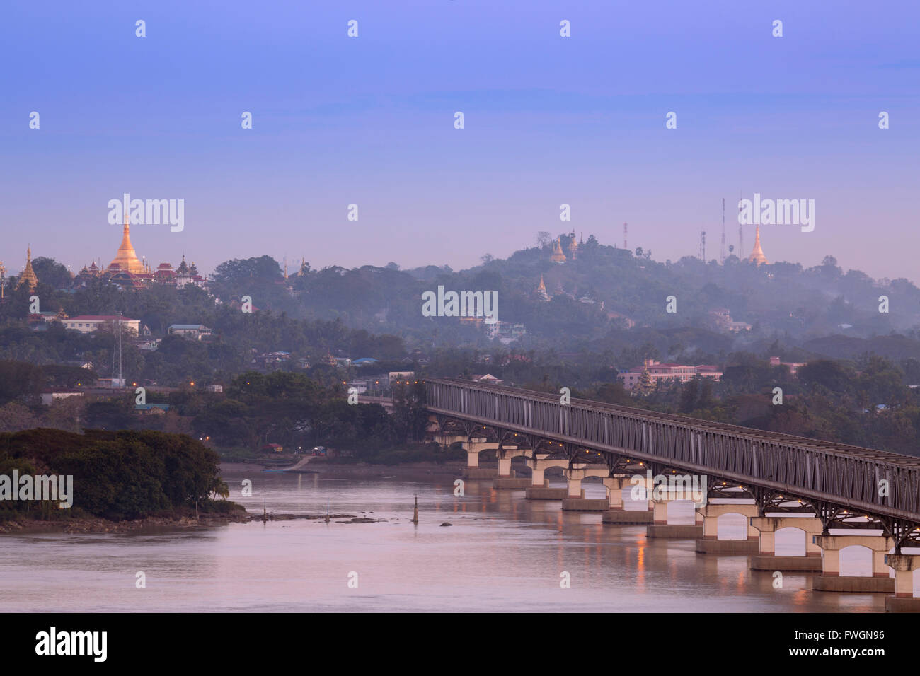 Salween myanmar river hi-res stock photography and images - Alamy