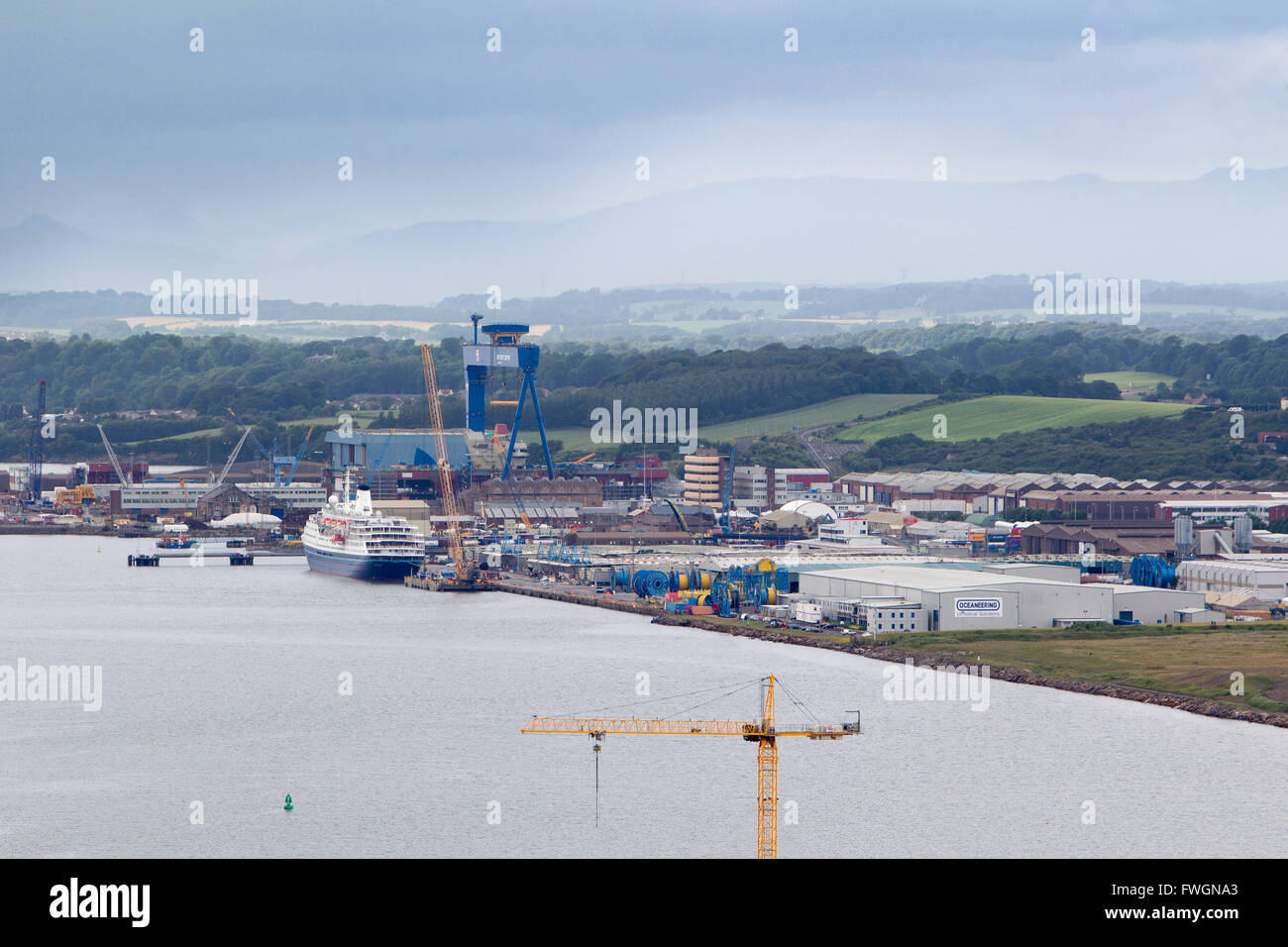 Rosyth docks hi-res stock photography and images - Alamy