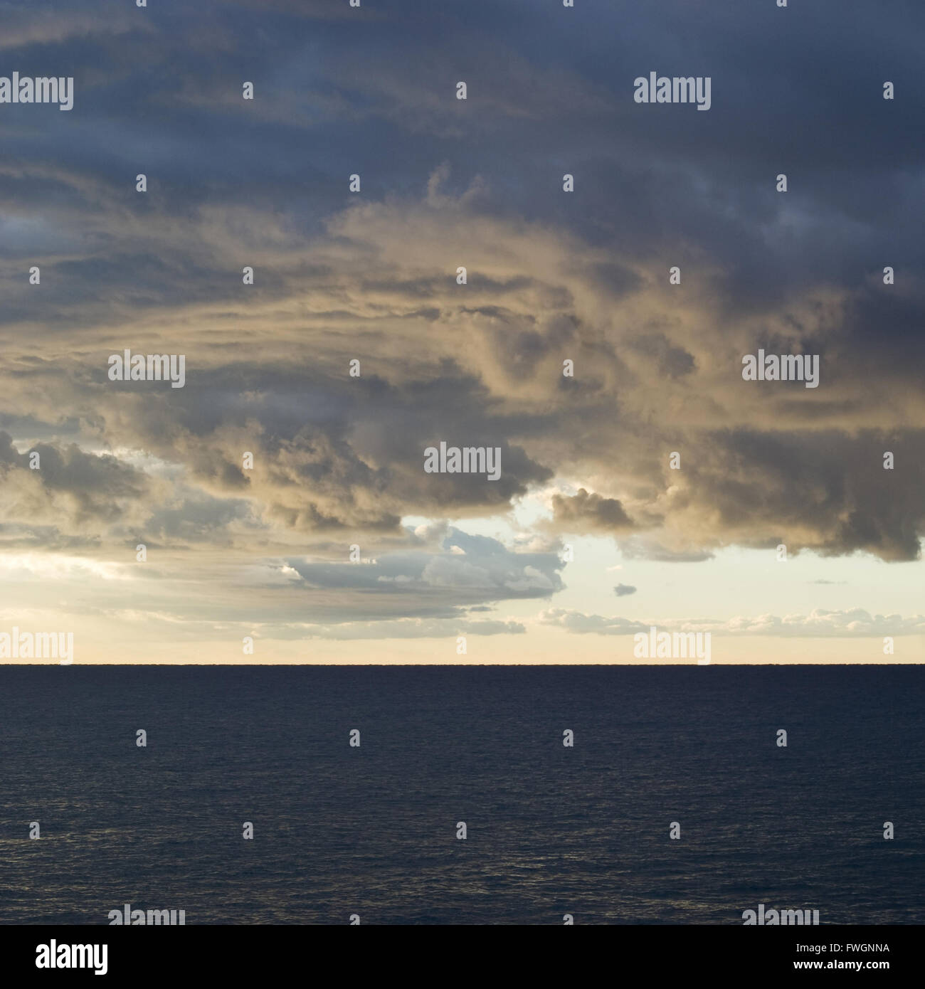 Dark cumulonimbus clouds hi-res stock photography and images - Alamy