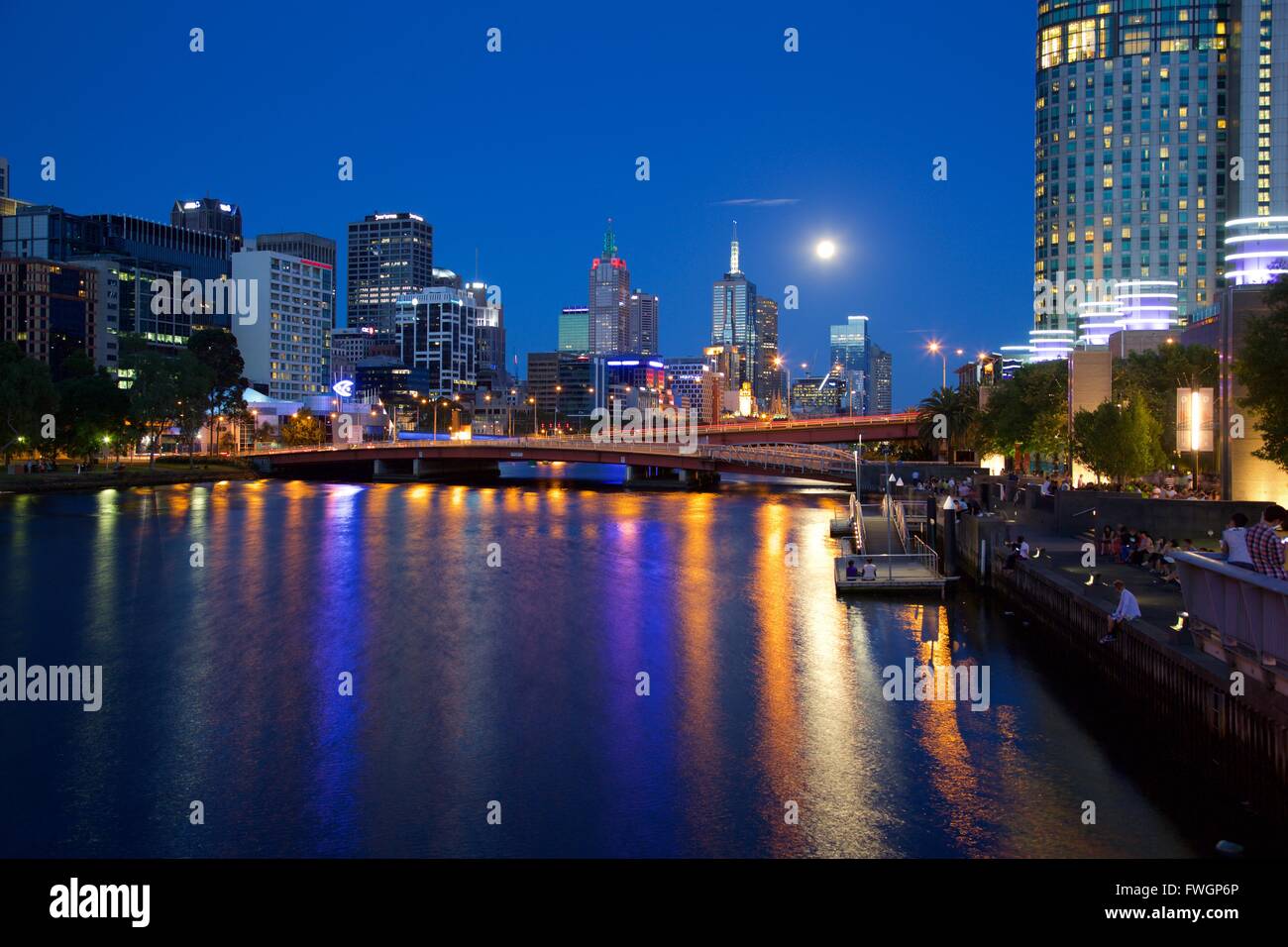 City Skyline from Southbank Promenade, Melbourne, Victoria, Australia ...