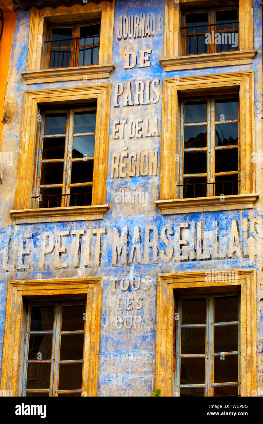 Old newspaper mural advert hi-res stock photography and images - Alamy