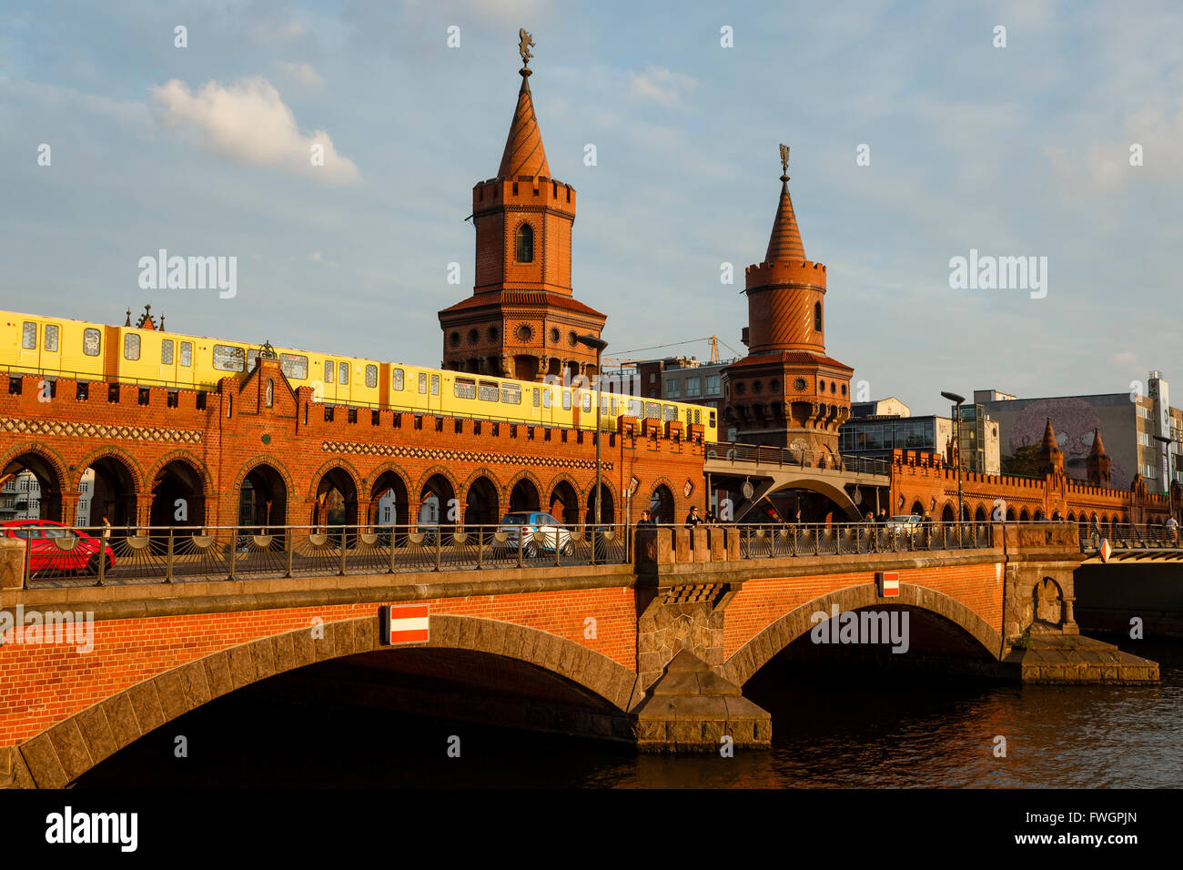 Bridge oberbaumbrucke hi-res stock photography and images - Alamy