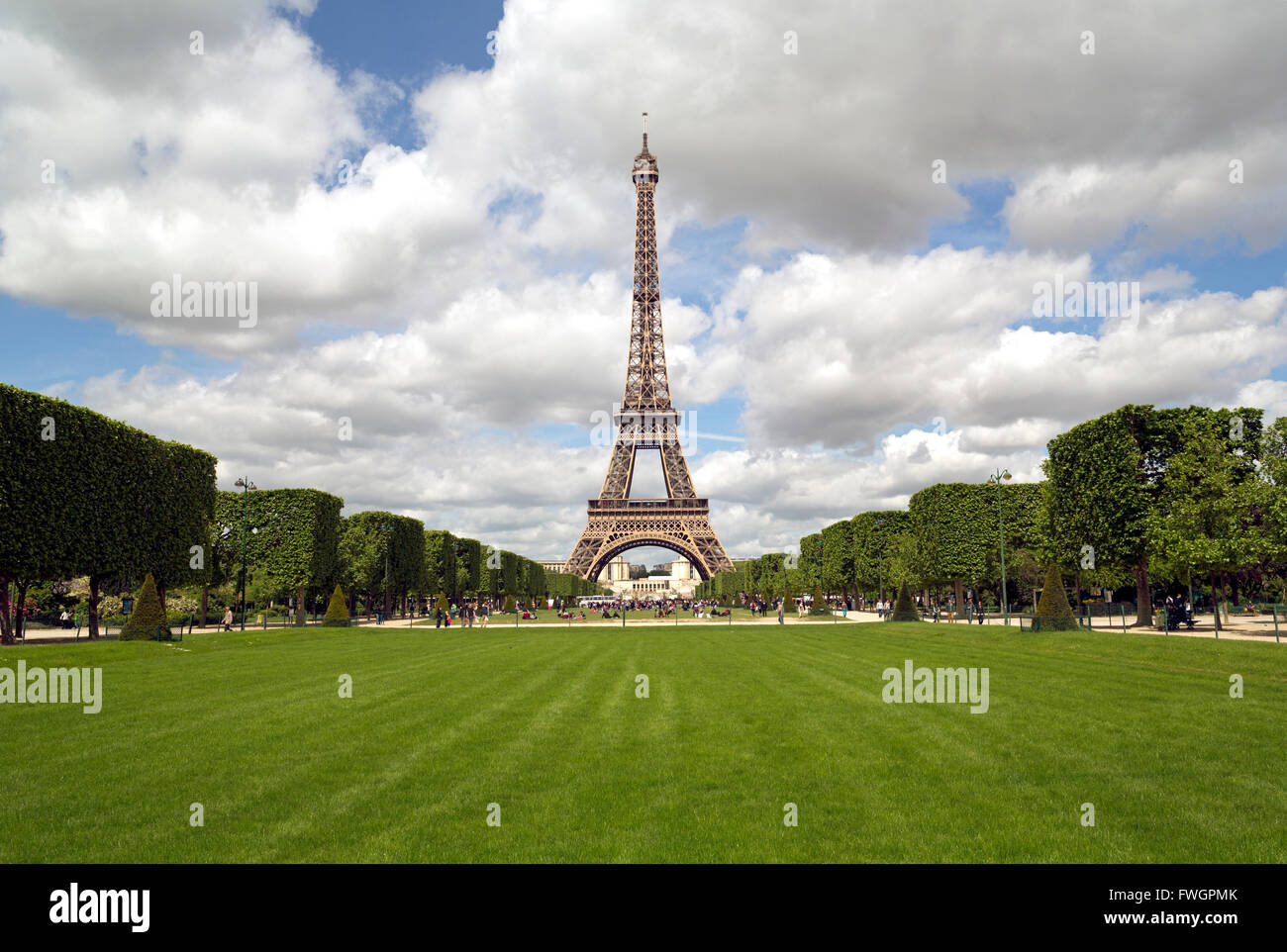 Parc du Champ de Mars, Eiffel Tower, Paris, France, Europe Stock Photo ...