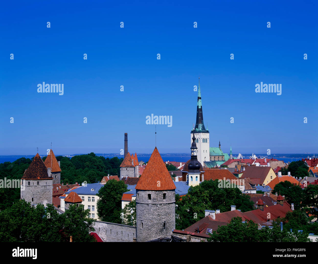 Medieval arcitecture hi-res stock photography and images - Alamy