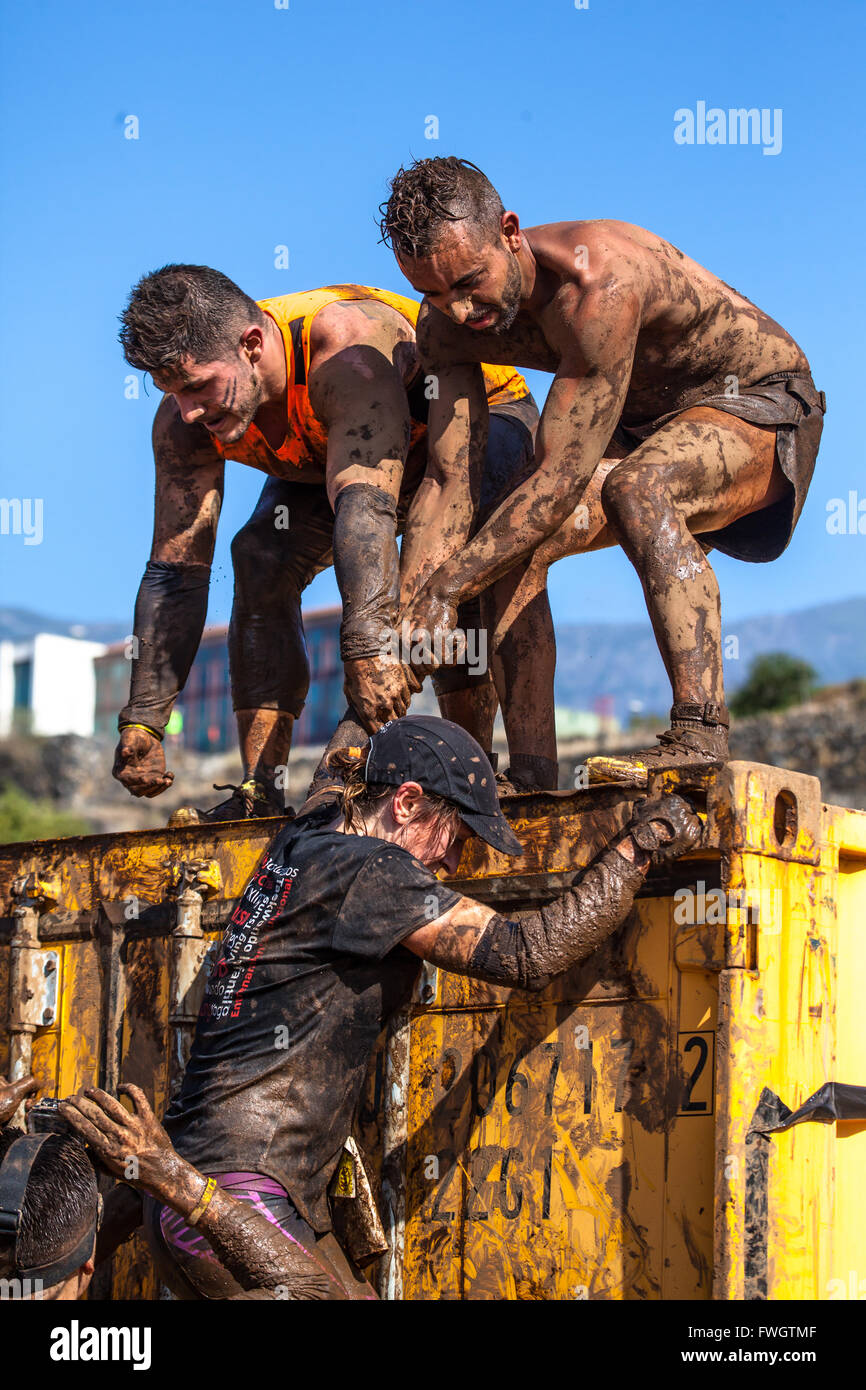 spartan race competition Stock Photo - Alamy