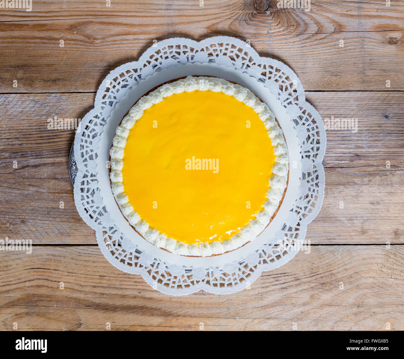 Advocaat cake on rustic wood Stock Photo - Alamy