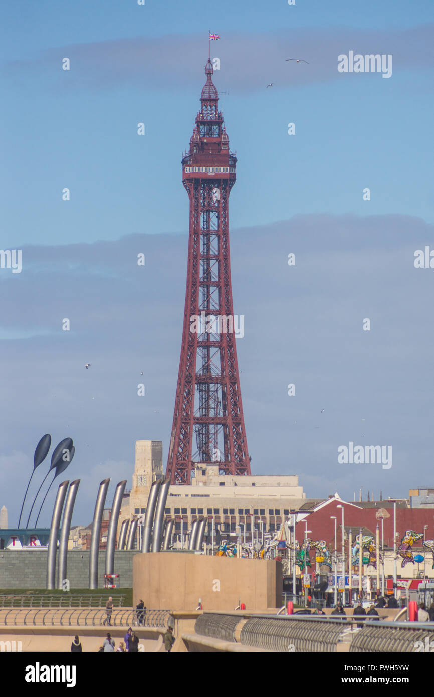 Blackpool tower with scaffolding hi-res stock photography and images ...