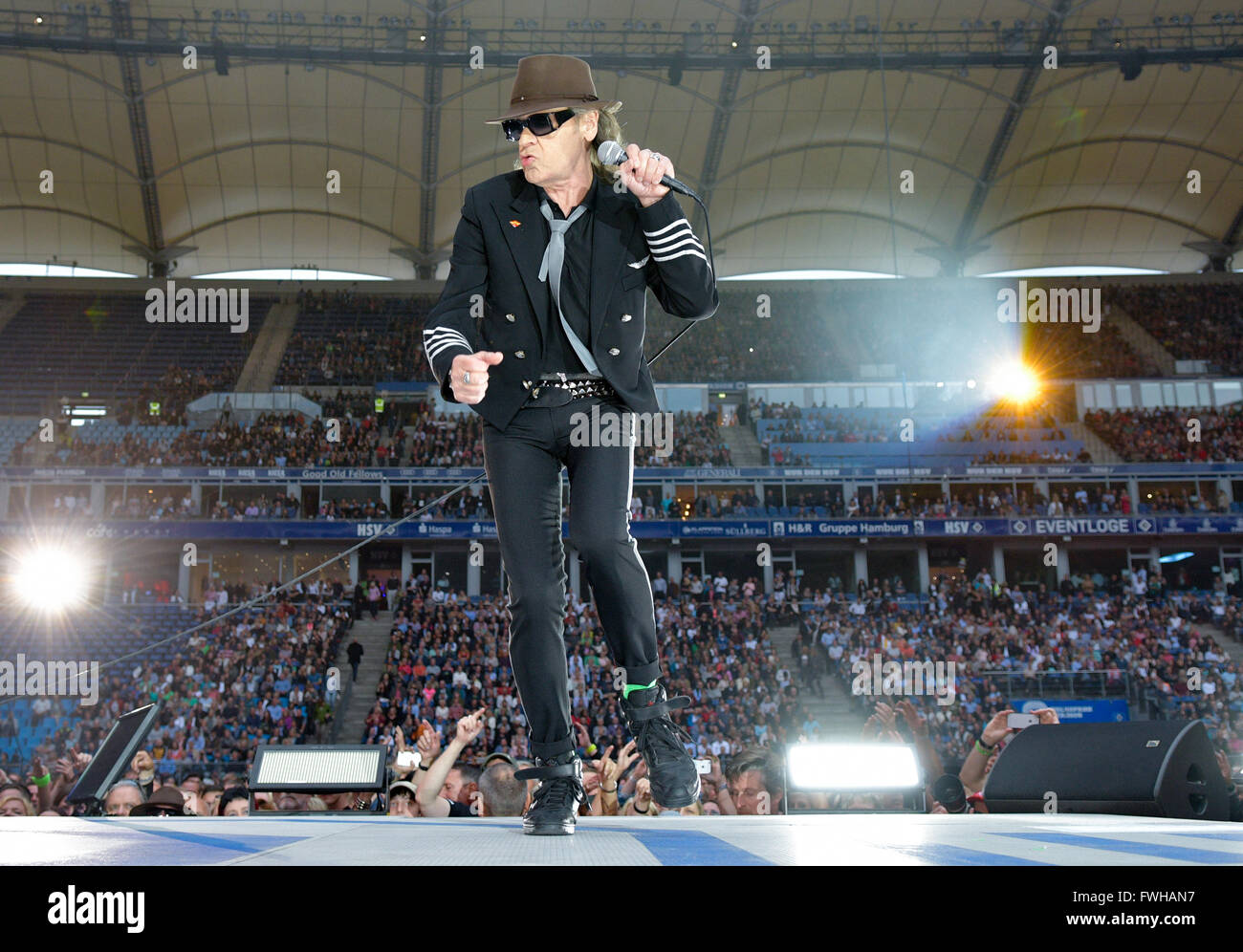 Udo lindenberg singer hat stage hi-res stock photography and images - Alamy