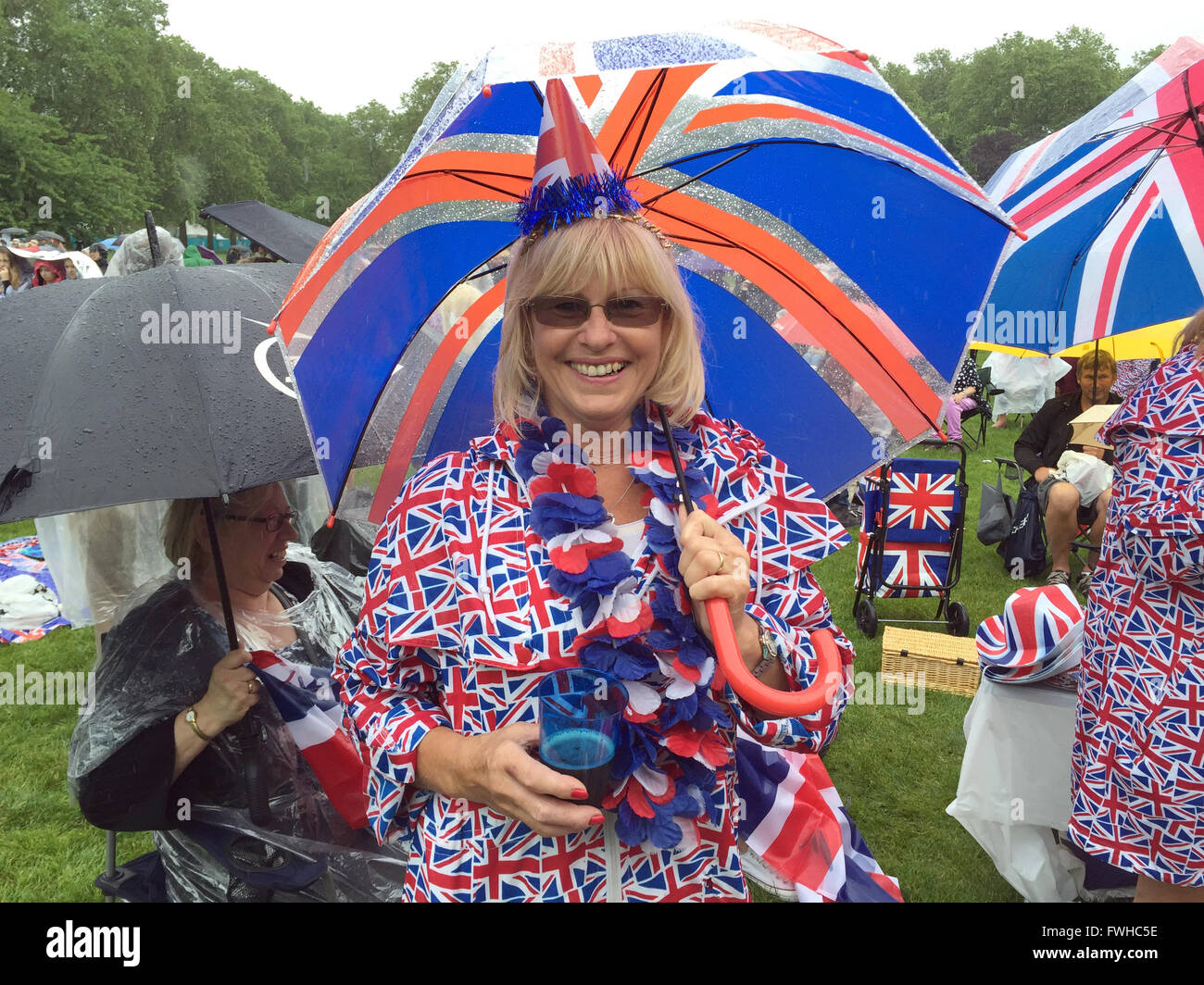 Picnic in st james park hi-res stock photography and images - Alamy