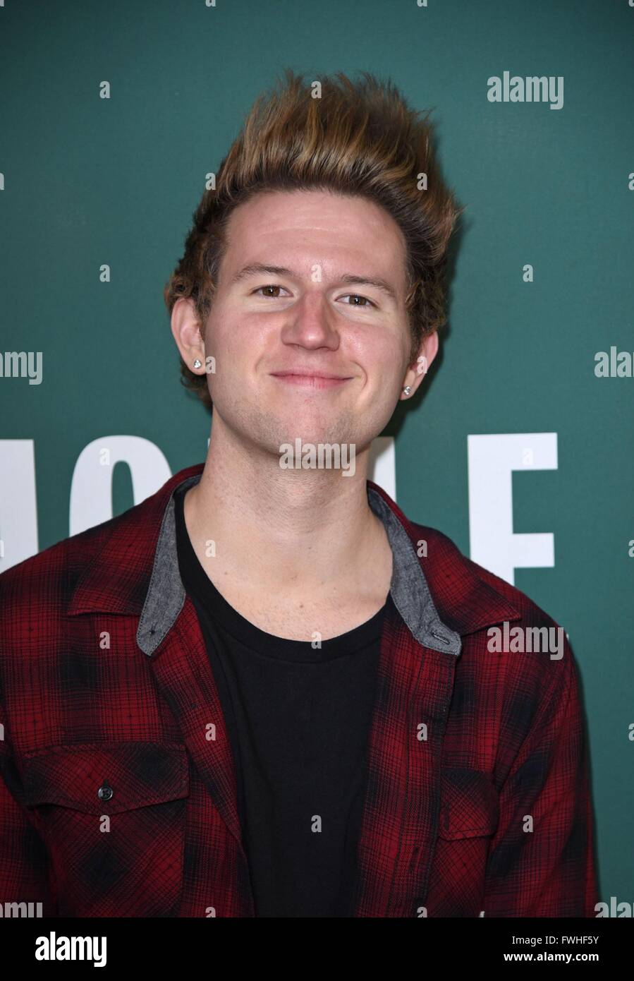 Ricky Dillon Booshka