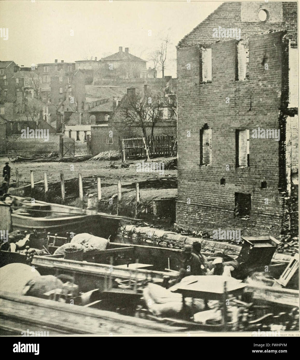 This comprehensive photographic history documents thousands of Civil ...