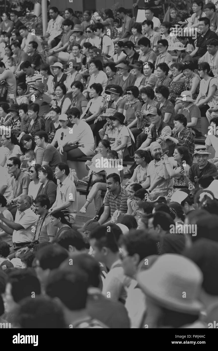 Crowd spectator spectators audience Black and White Stock Photos ...