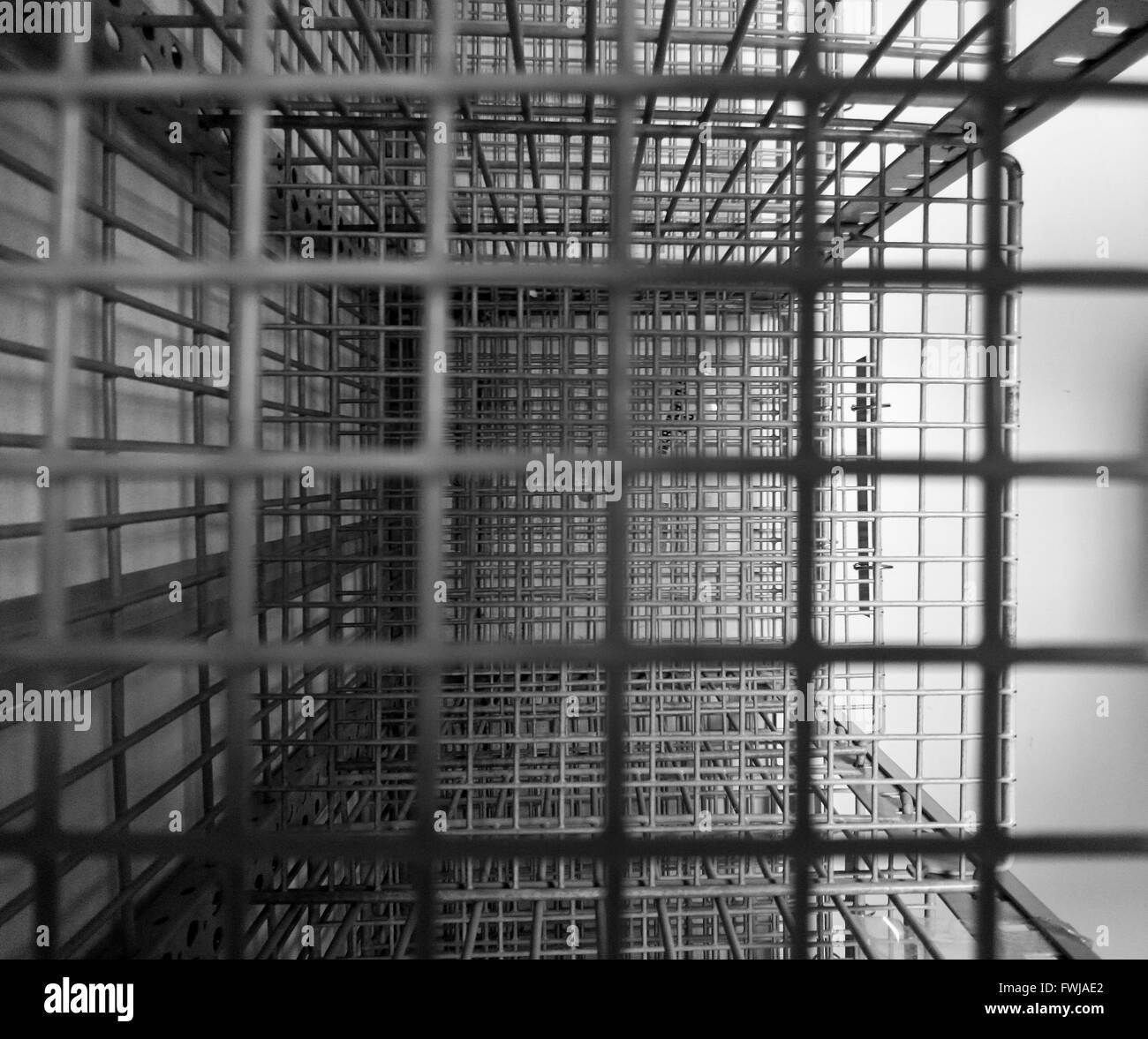 Metal cage hi-res stock photography and images - Alamy