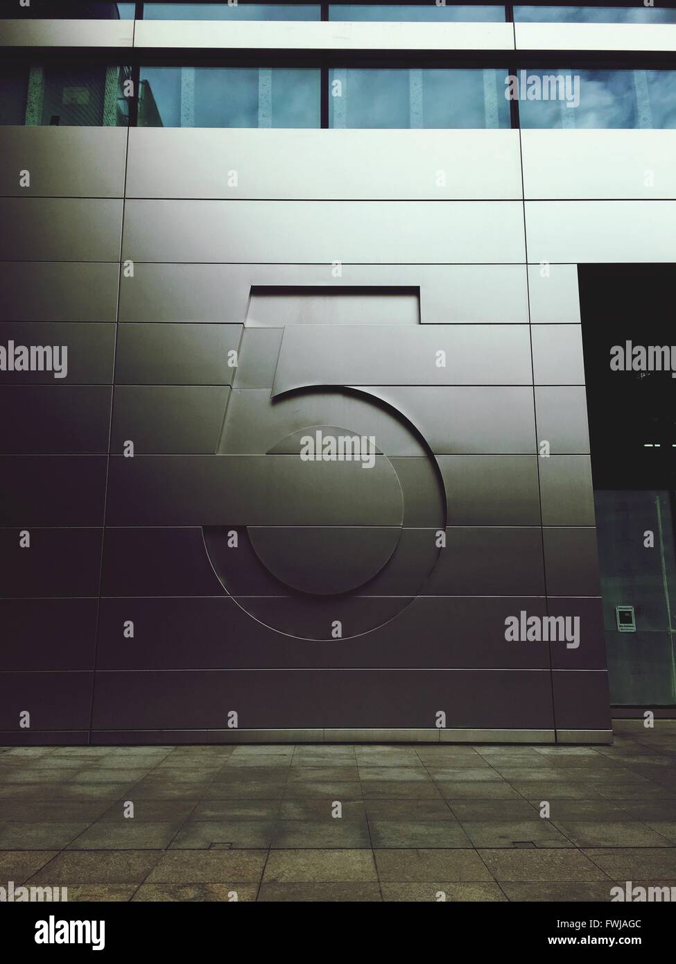 Number 5 On Metallic Wall Stock Photo - Alamy