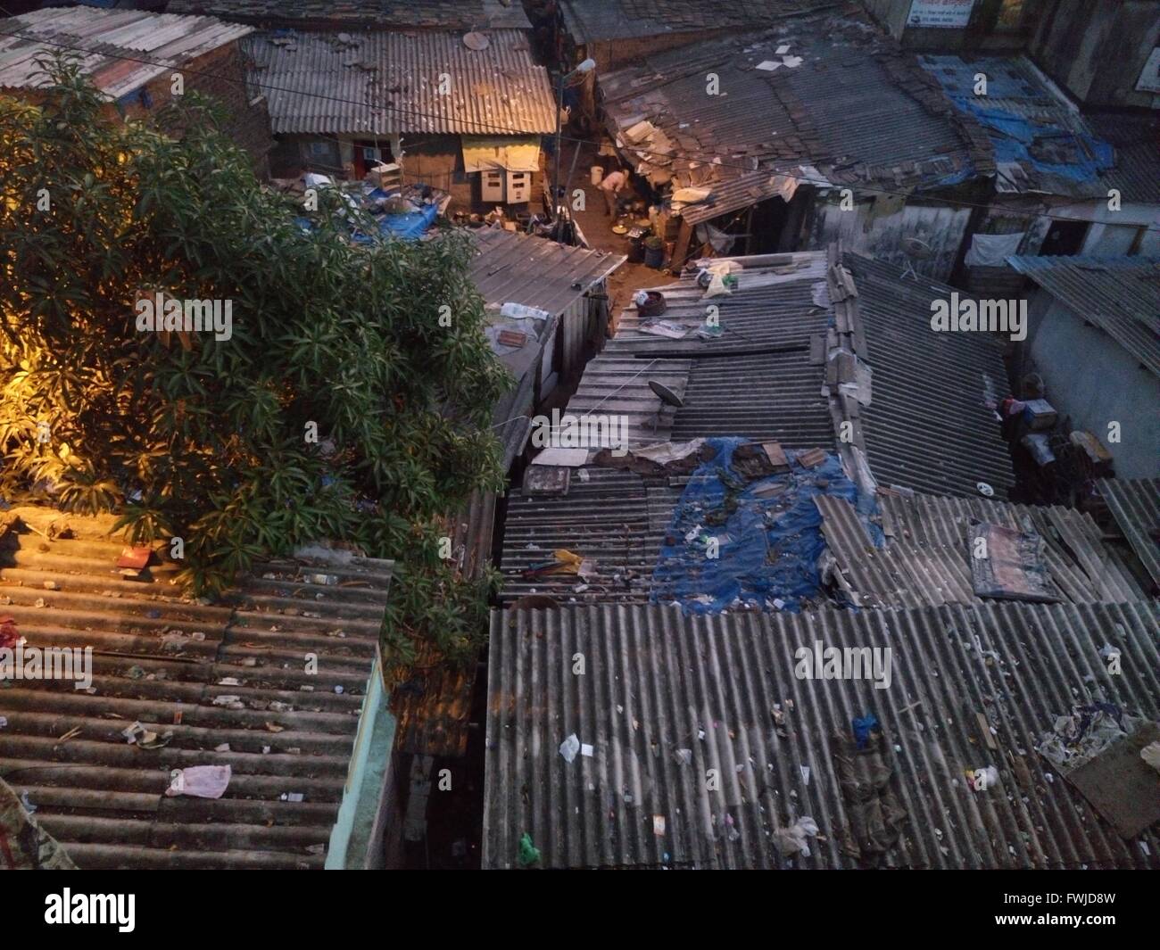 Slum houses hi-res stock photography and images - Alamy