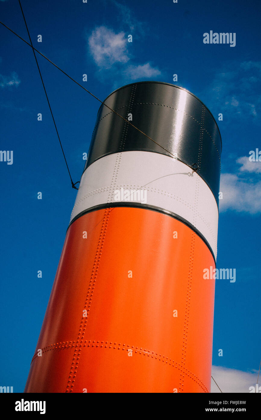 Black smoke stack hi-res stock photography and images - Alamy