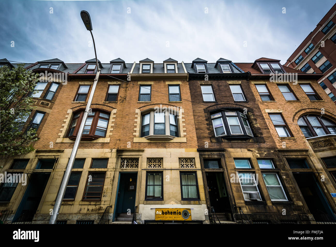 Baltimore row houses hi-res stock photography and images - Alamy