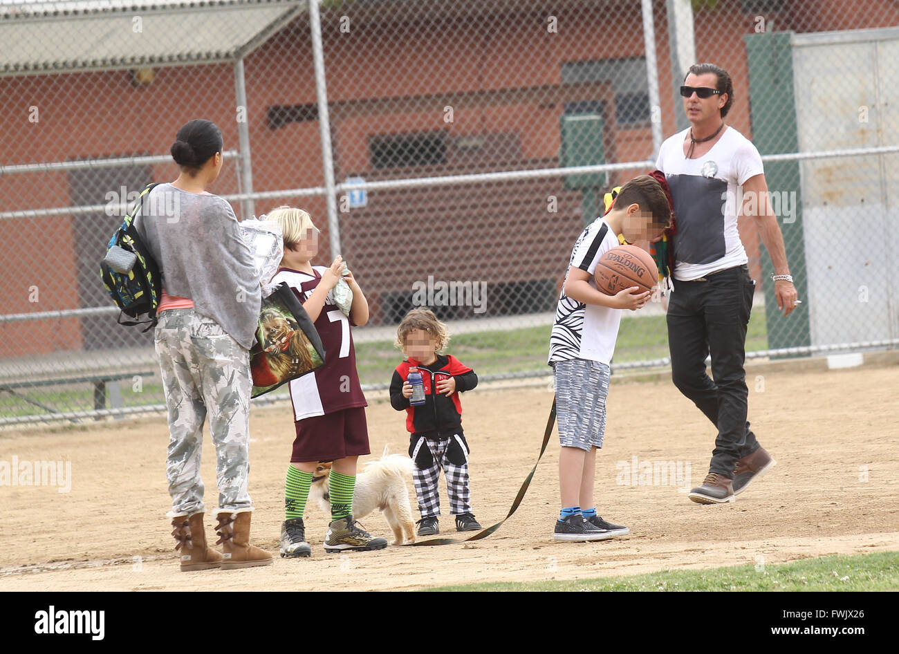 Gavin Rossdale enjoys an afternoon in the park with his three sons ...