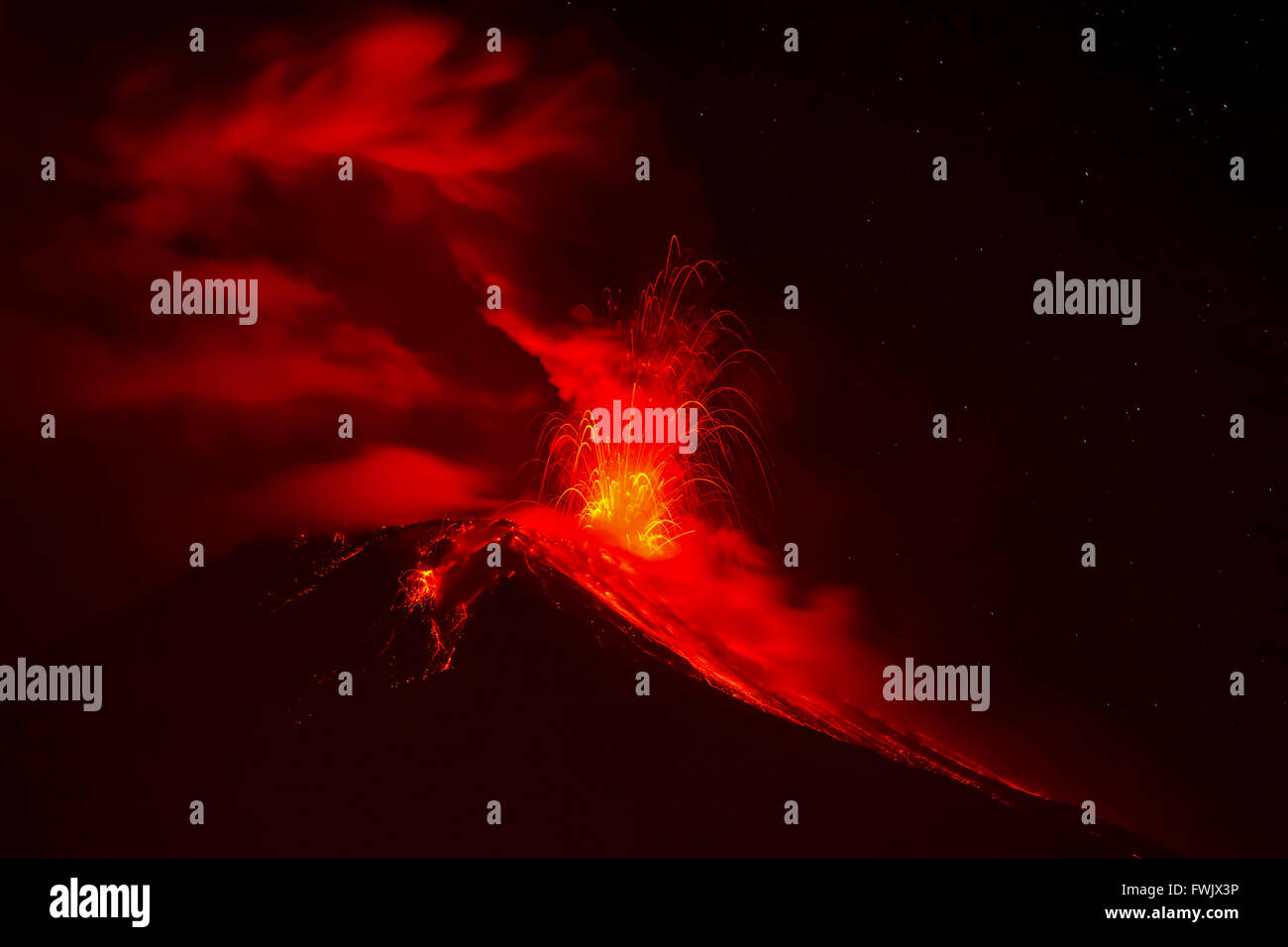Explosion fire plume hi-res stock photography and images - Alamy