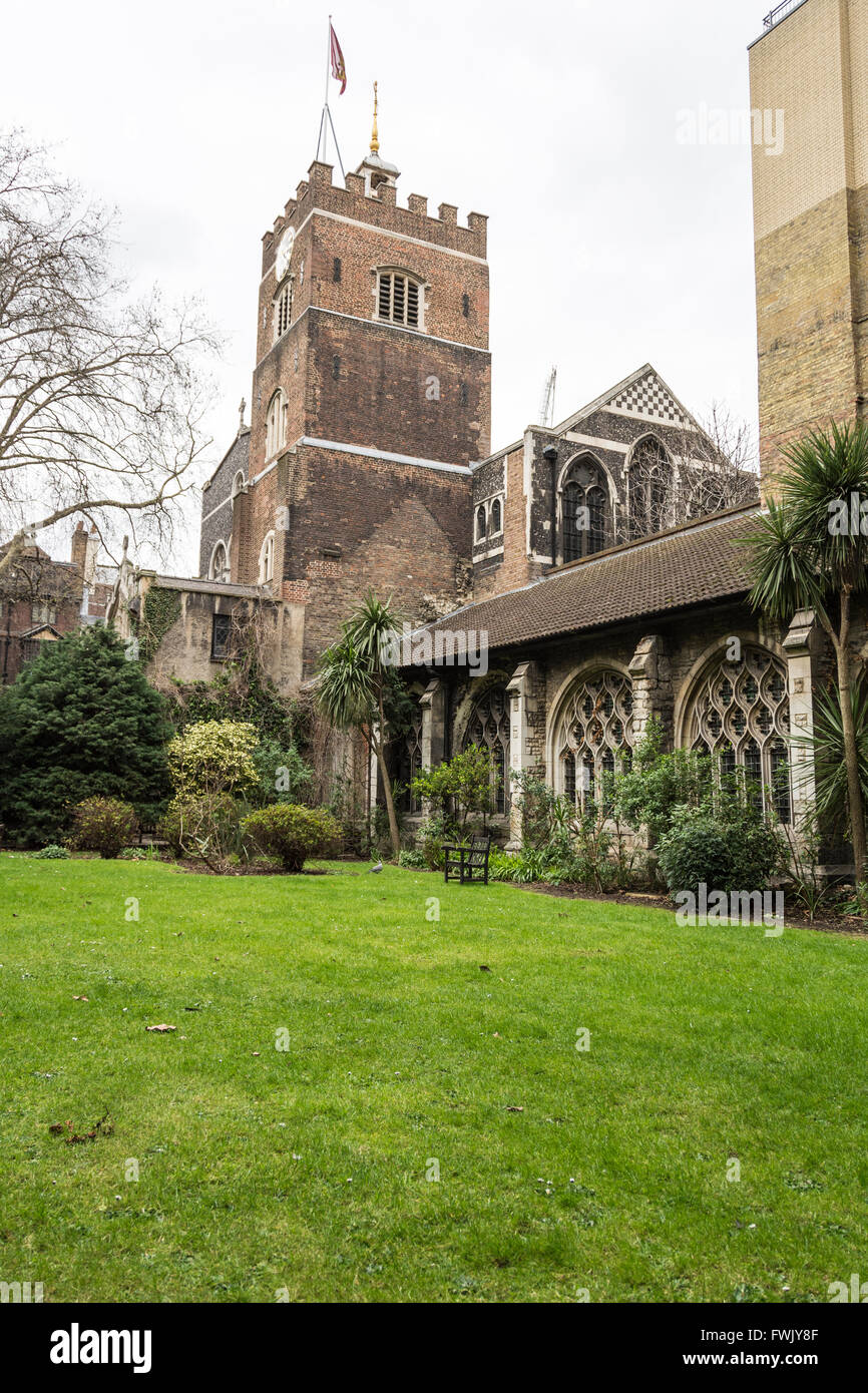 Gardens of St Bartholomew the Great church, West Smithfield, London ...