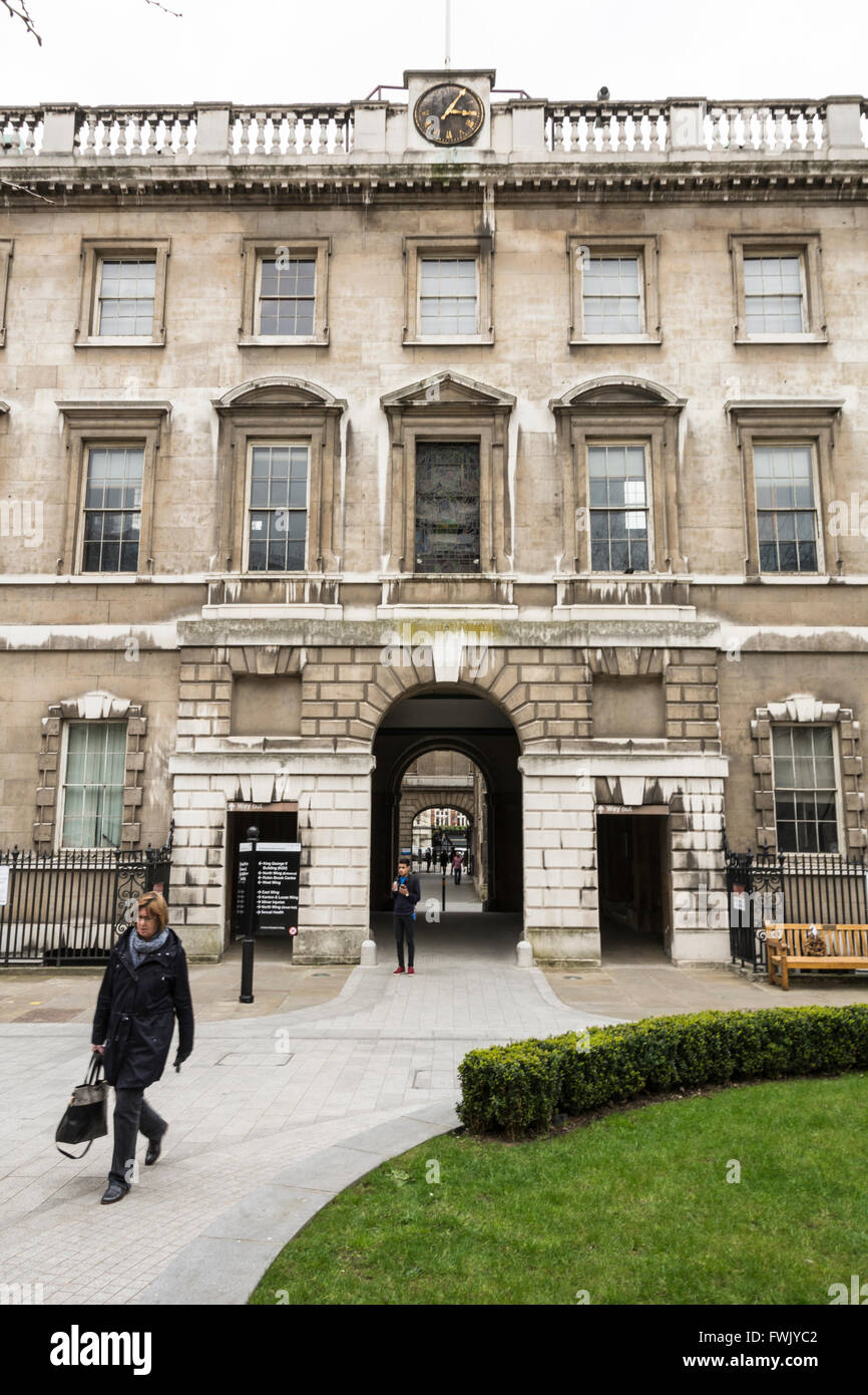 St bartholomews hospital barts london hi-res stock photography and ...