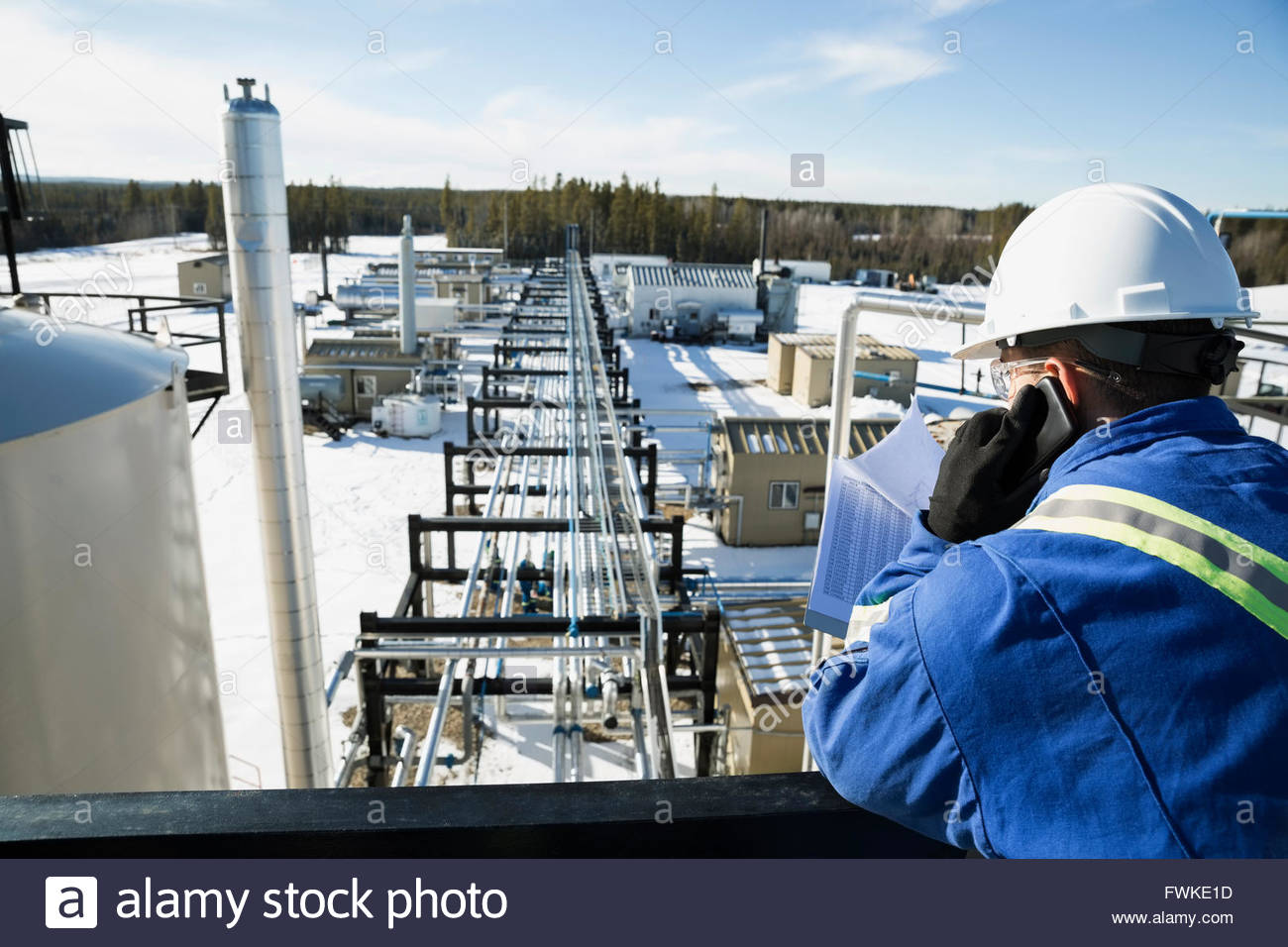 Head and shoulders above hi-res stock photography and images - Alamy
