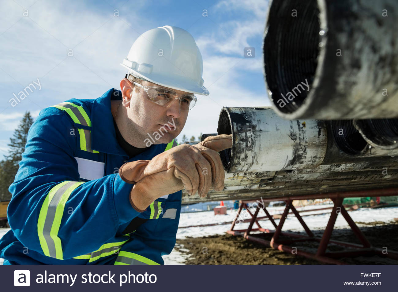 Worker inspecting ppe hi-res stock photography and images - Alamy