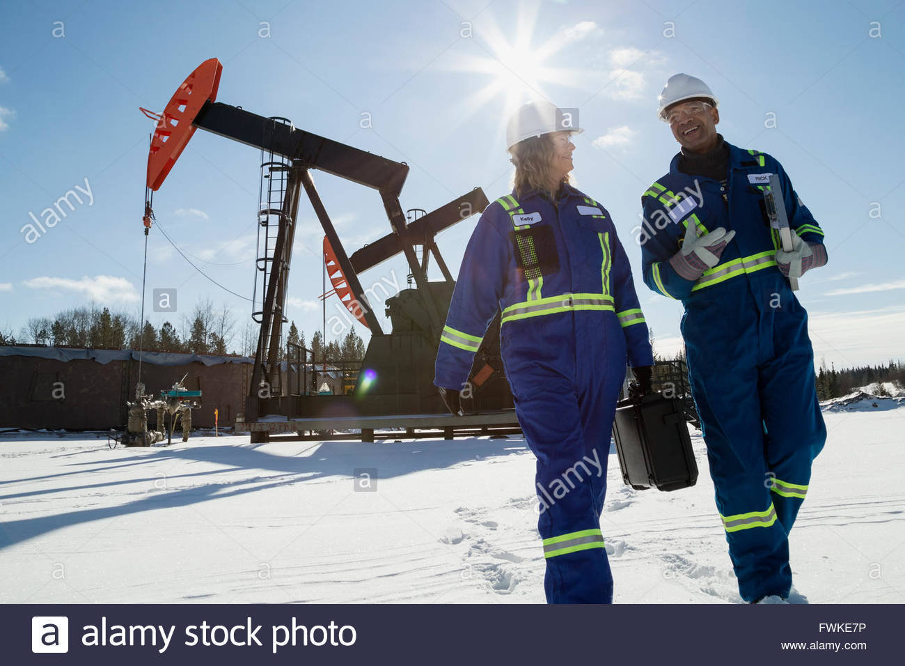 In front of oil rigs hi-res stock photography and images - Alamy