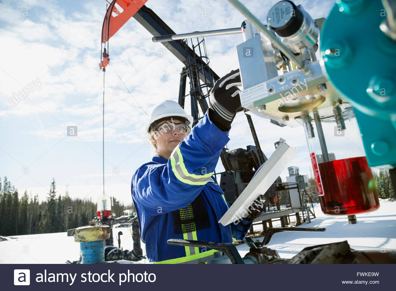 Drilling monitoring hi-res stock photography and images - Alamy