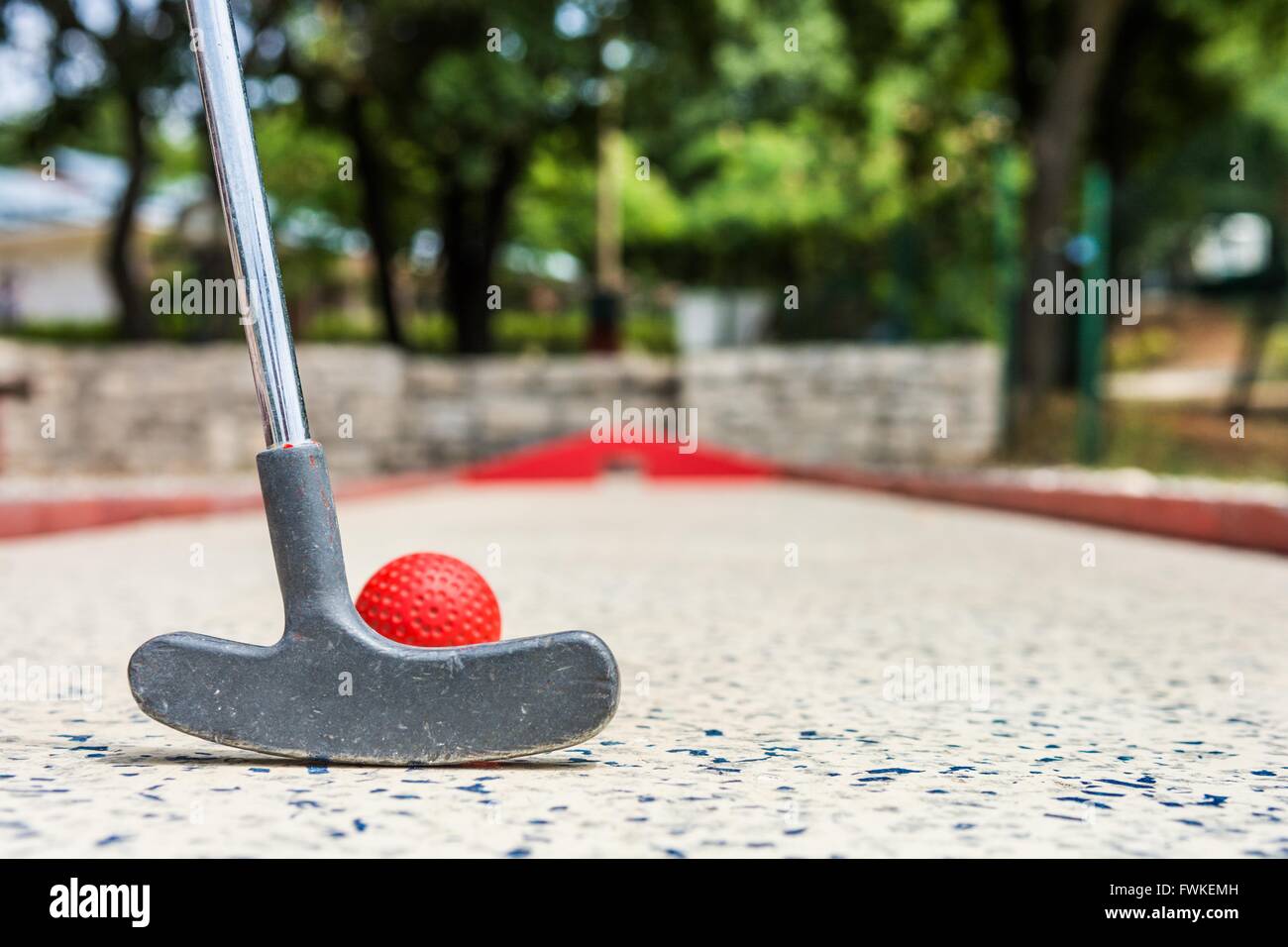 Close ball minigolf hi-res stock photography and images - Alamy