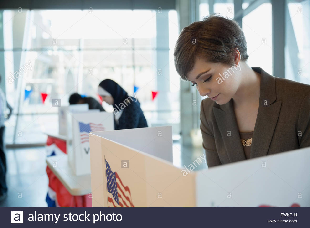 Young person voting hi-res stock photography and images - Alamy
