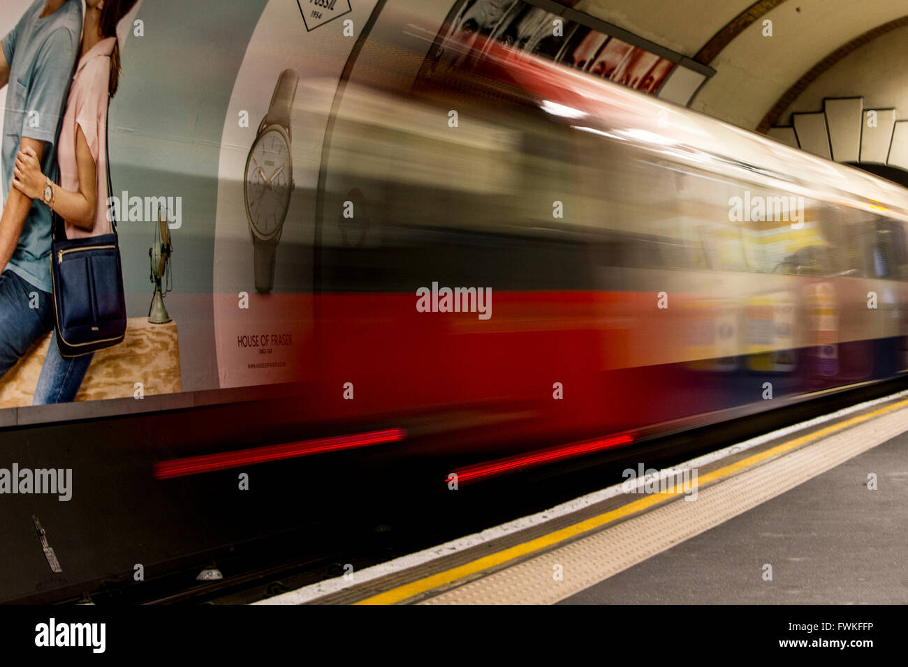 London Underground Moving Tube Trains Movement Stock Photo - Alamy