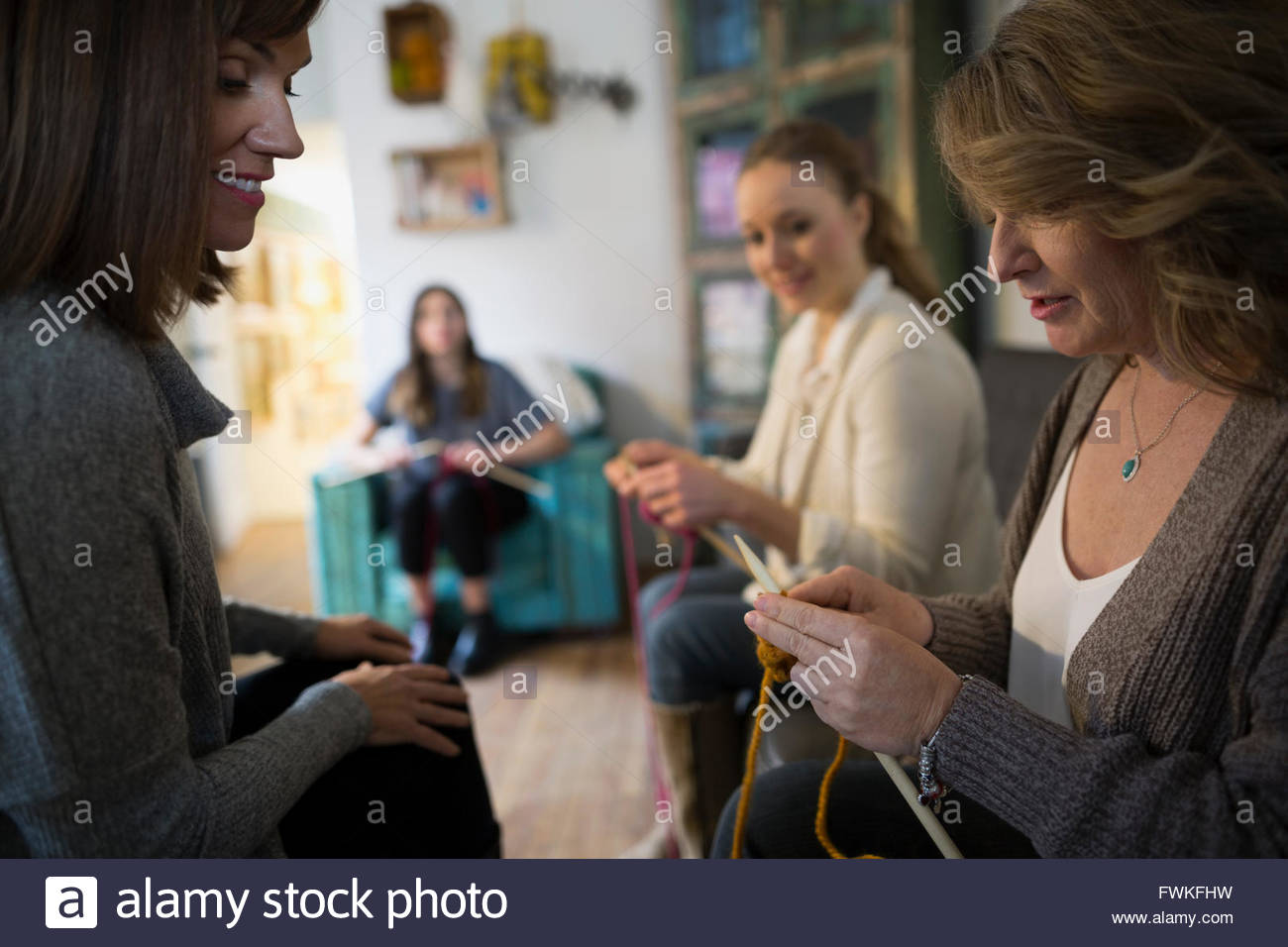 Women learning hi-res stock photography and images - Alamy