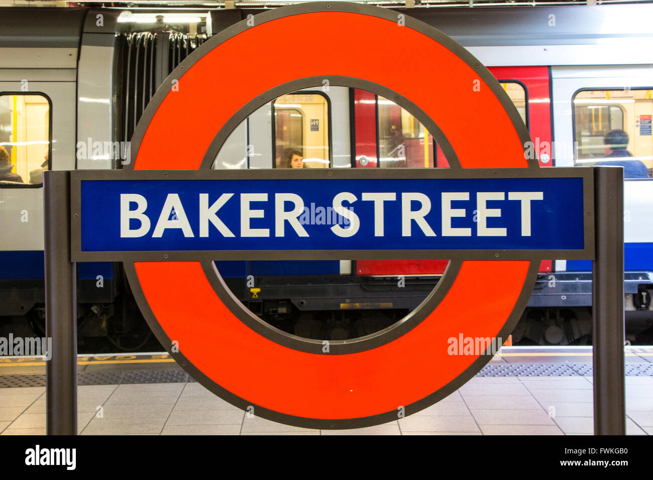 London underground baker street sign hi-res stock photography and ...