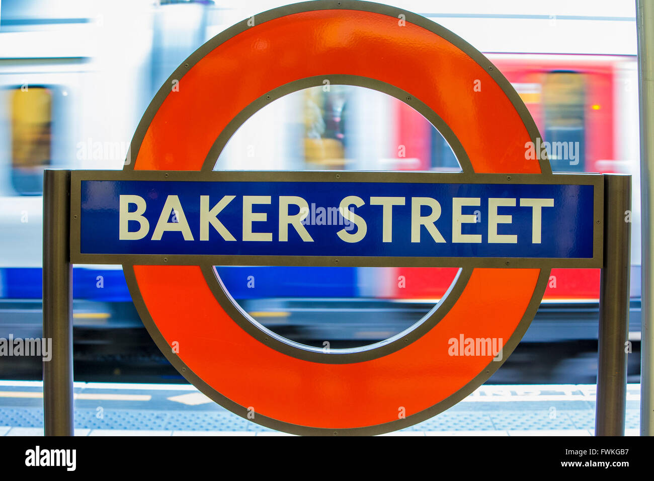 Baker street underground station sign hi-res stock photography and ...