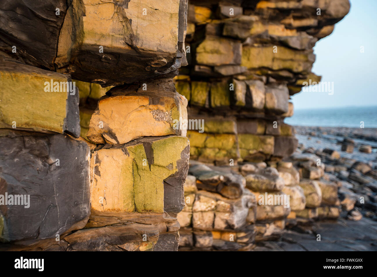Rhoose Point Rocky Beach South Wales Blue Sky Close Up Stock Photo - Alamy