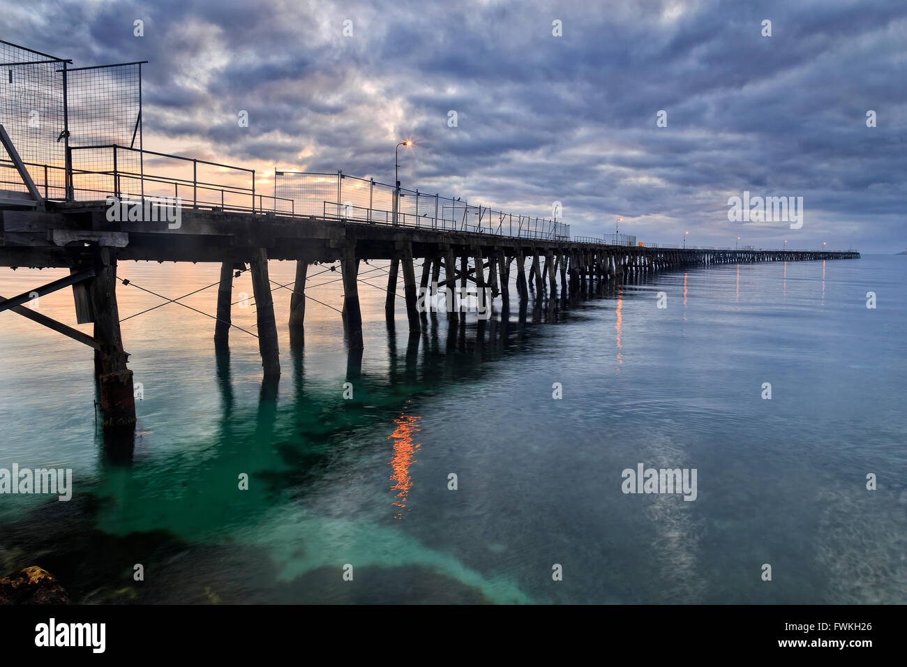 Sunrise in sea port hi-res stock photography and images - Alamy