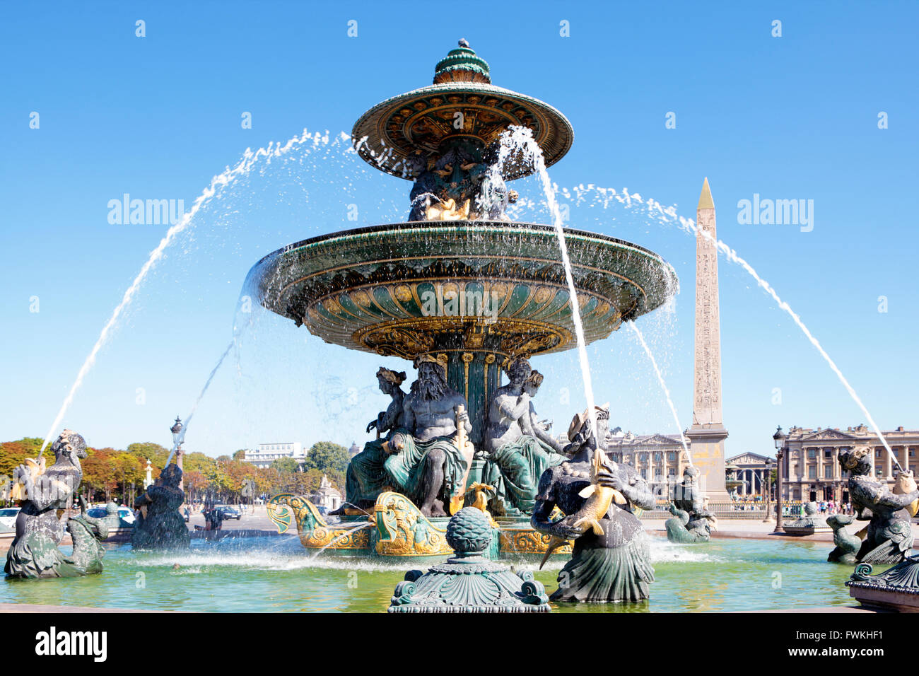 Famous fountain Place de la Concorde, Paris, france, Obelisk of Luxor ...