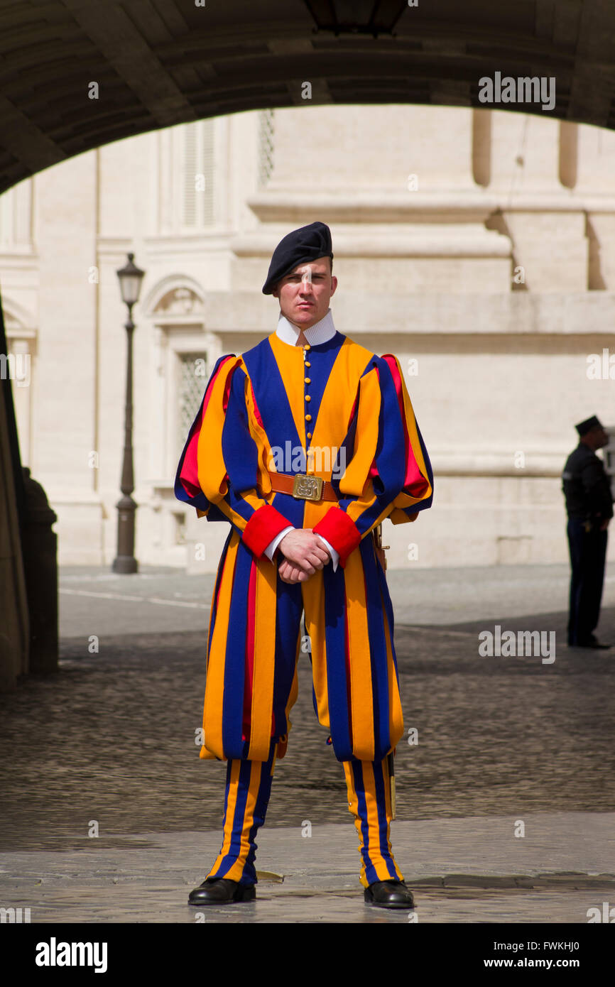 Swiss guard outside Vatican Stock Photo - Alamy