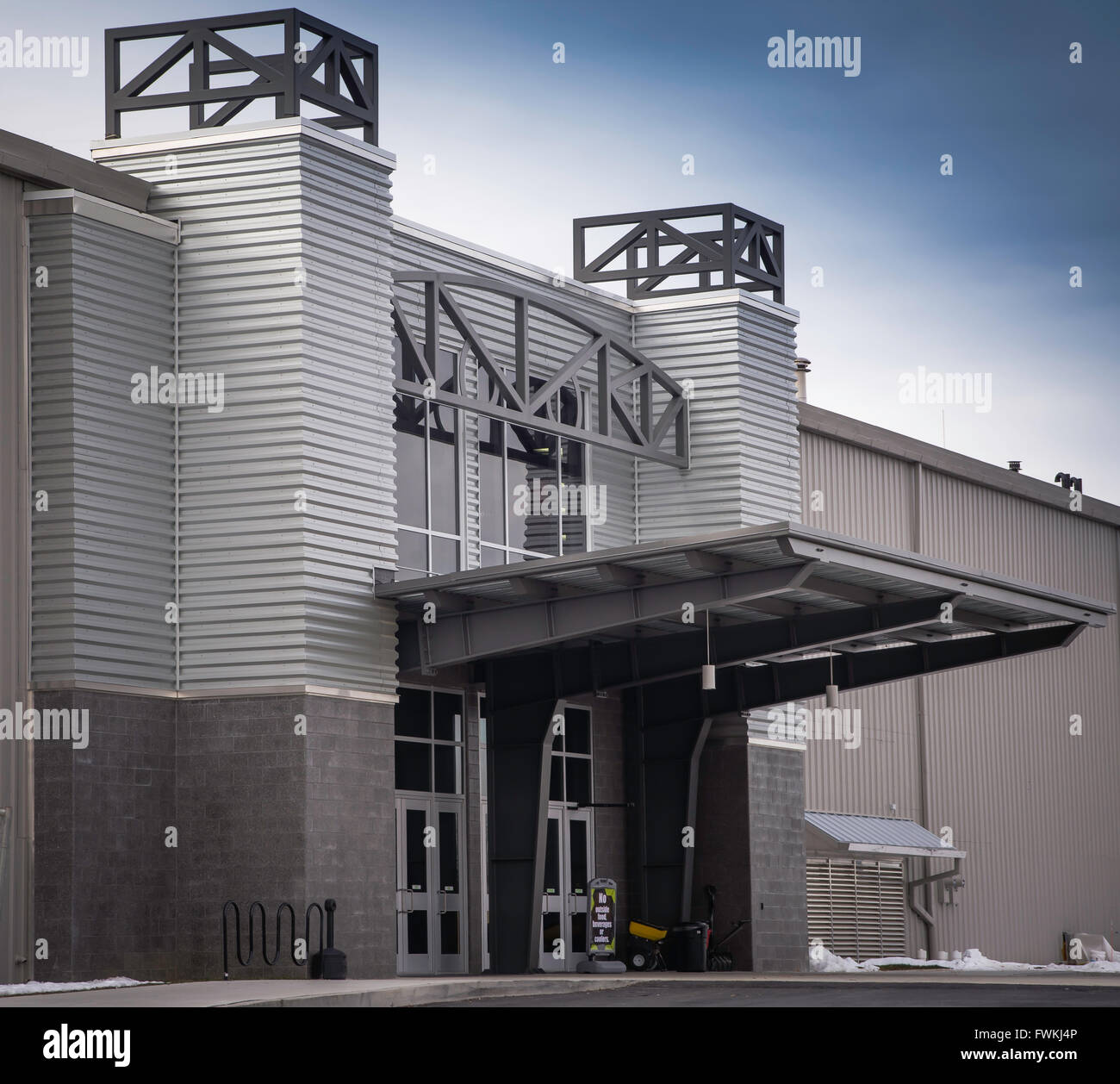 Corrugated metal facade windows detail hi-res stock photography and ...