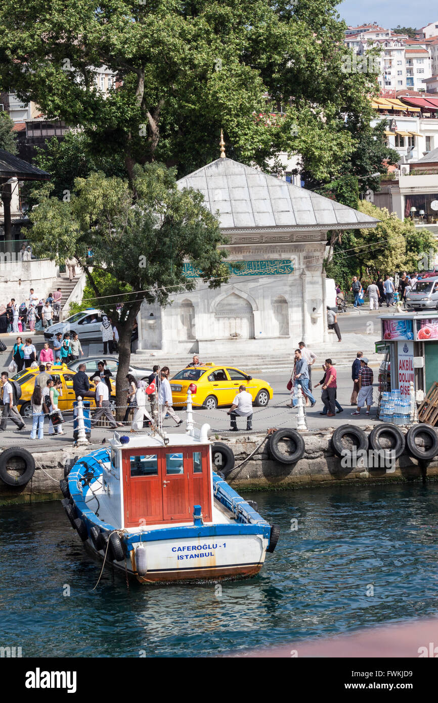 Bosphorus Istanbul Historical Building Stock Photo - Alamy