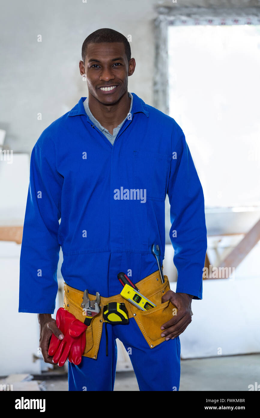 Man wearing tool belt hi-res stock photography and images - Alamy